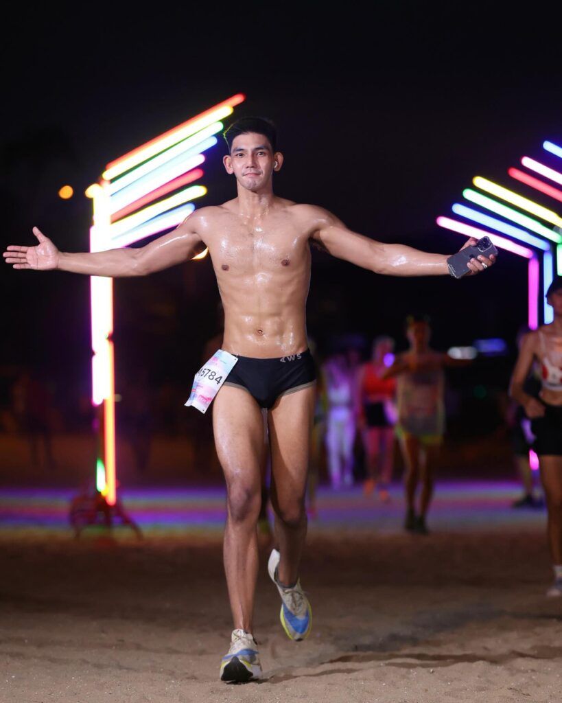 ภูมิ ณัฐภูมิ นักวิ่งเสียงดีแถมหุ่นดีและภาพสวยอีกด้วย - Runner Aura